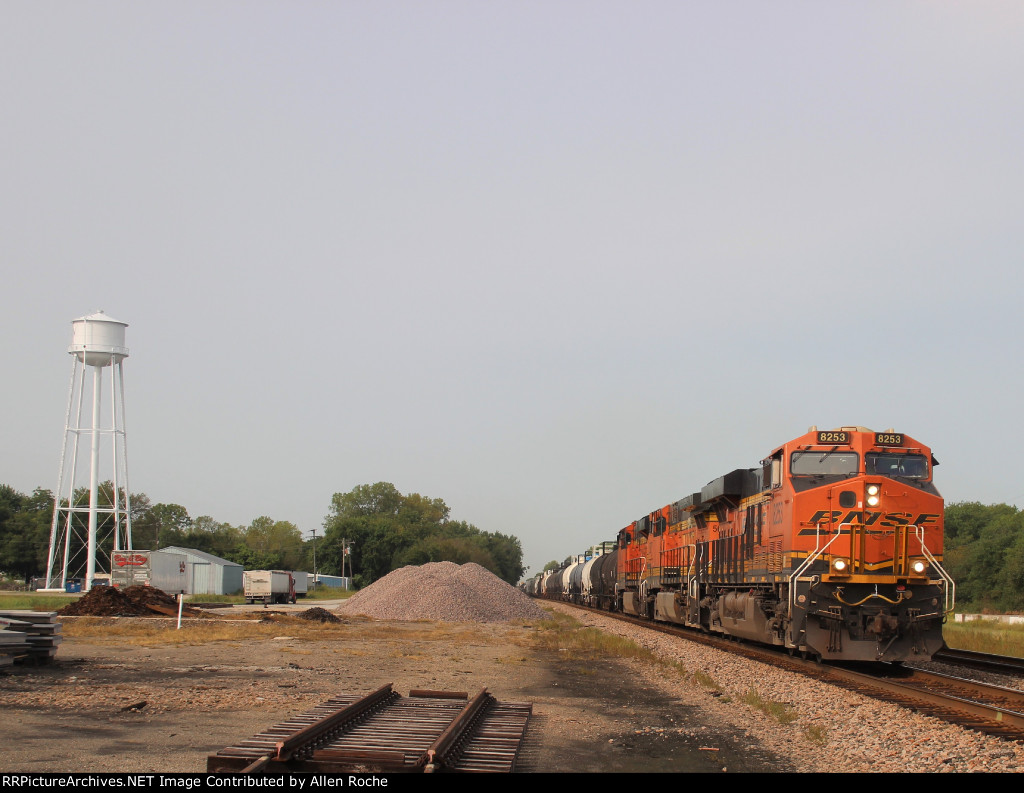BNSF 8253